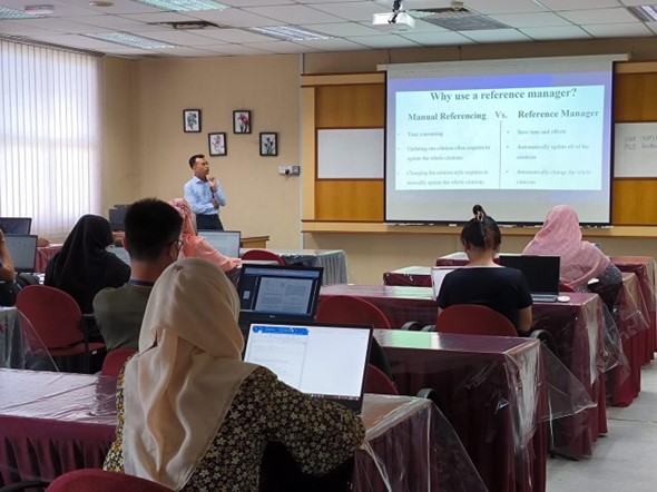 Empowering Postgraduate Writing: Leveraging Writing Assistance ...